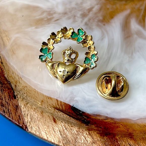 Avon | Jewelry | Avon Crown Heart Lapel Pin | Poshmark